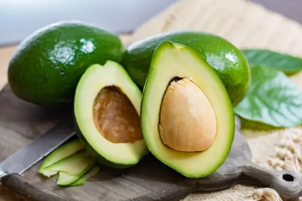 5 chúis le níos mó avocados a ithe