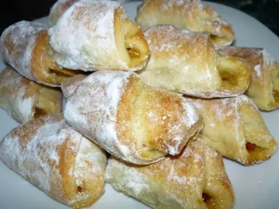 Cottage cheese dough pear rolls