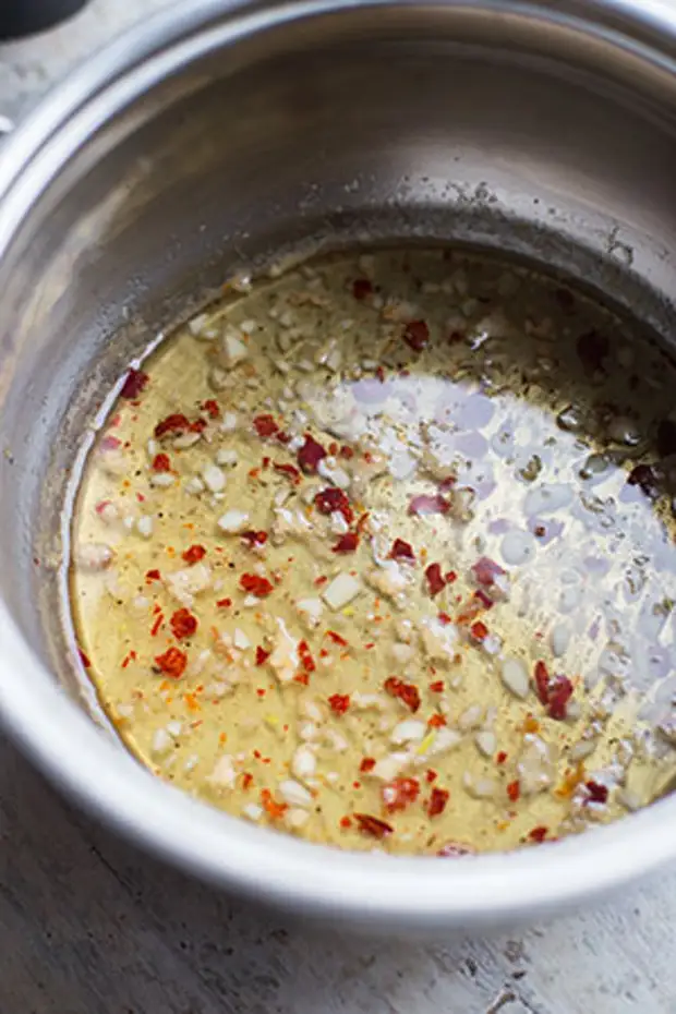 Champignons in sweet and sour marinade