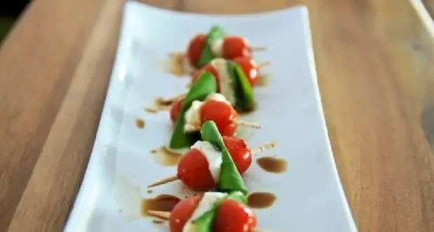 li-canapes tse nang le tamati