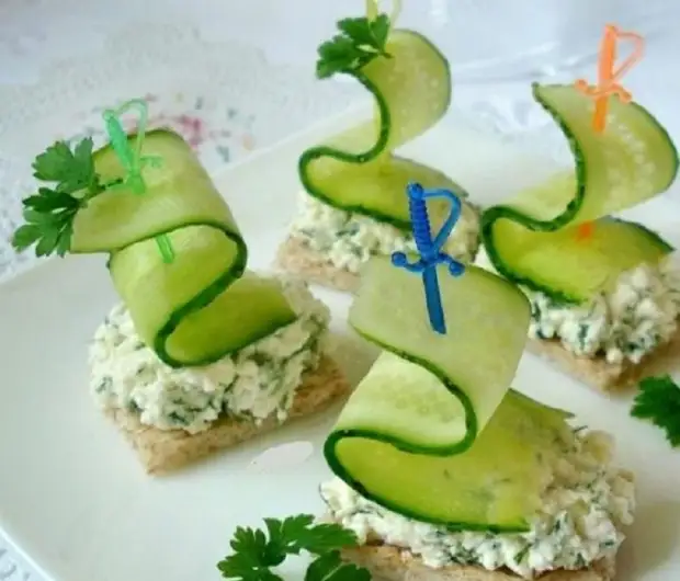 canapes met maaskaas