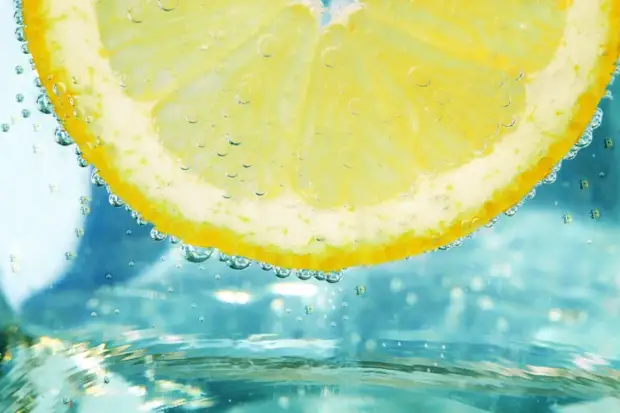 8 ok, amiért érdemes egy pohár citromos vízzel kezdeni a reggelt
