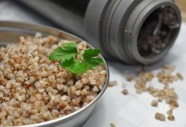 Buckwheat n'ime thermos. Foto: profiboxing.ru.