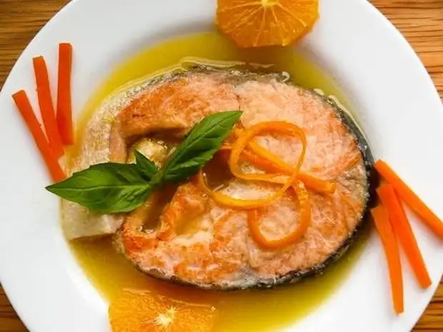 Salmon dengan saus jeruk