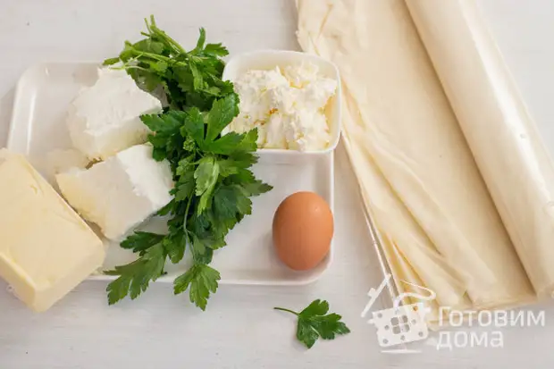 Foto de torta de queijo de massa filo (Tiropita) para a receita 1