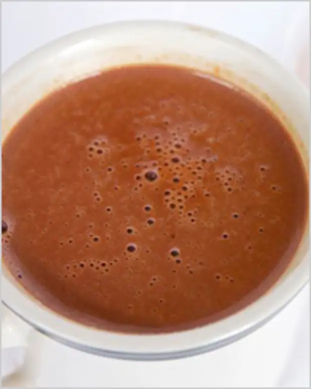 Chocolate quente con crema de leite