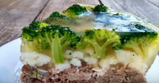 Jellied miaraka amin'ny broccoli