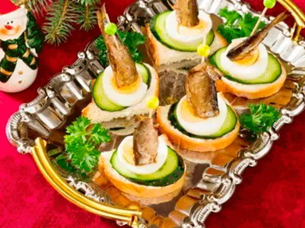 Canapes para sa anumang okasyon: 9 orihinal na ideya