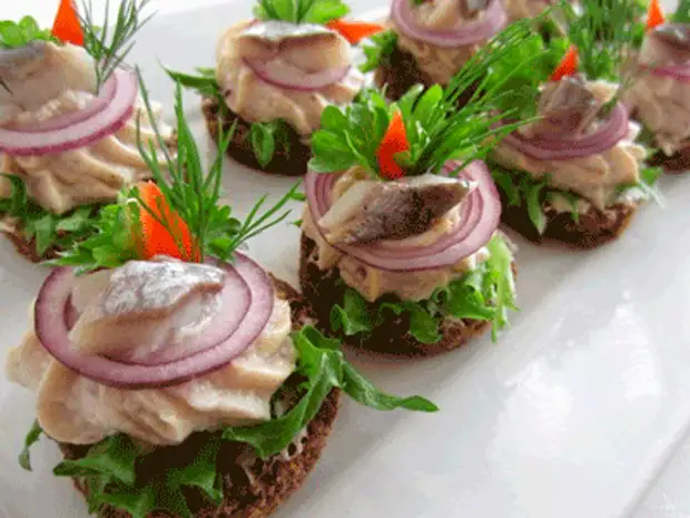 Canapes d’ócáid ​​ar bith: 9 mbunsmaoineamh