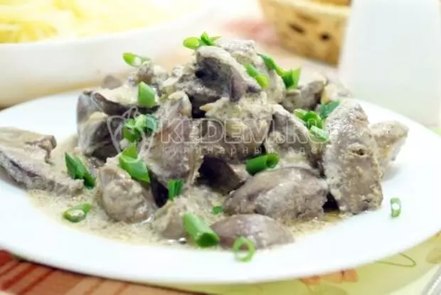 Chicken liver in sour cream