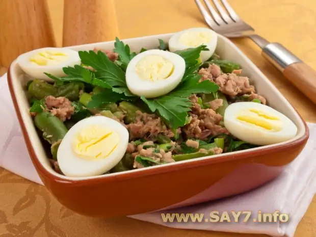 Tuna salad with green beans