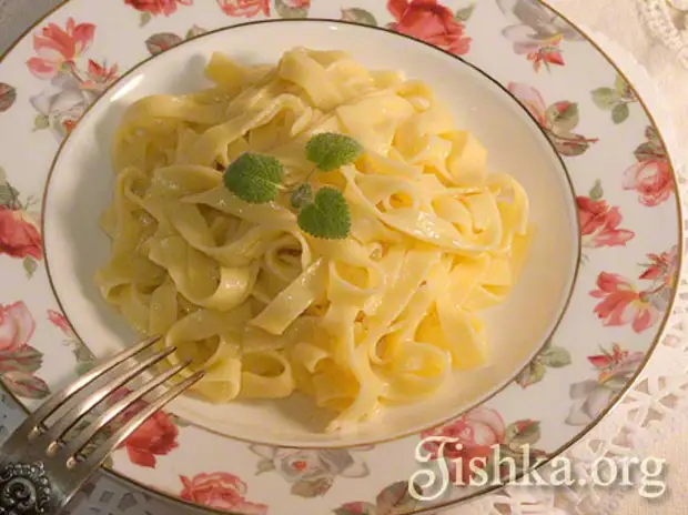 Fettuccine Alfredo