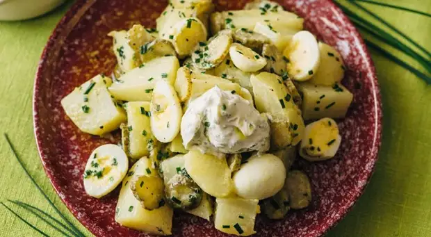 bulvių salotų receptai