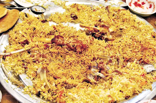 24 masakan khas ti nagara-nagara anu béda anu kedah dicobian unggal turis