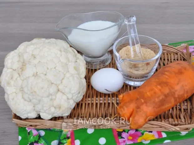 Mga sangkap para sa Cauliflower Carrot Casserole