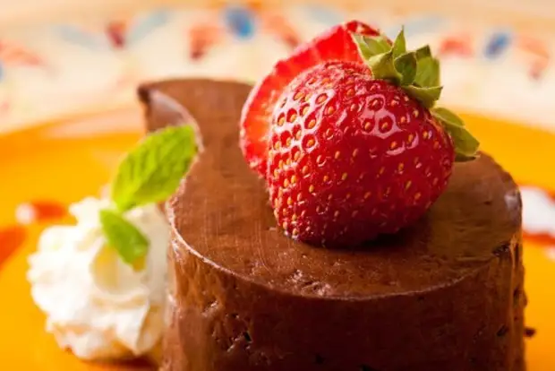 7 nga mga resipe alang sa mga dessert nga tsokolate: paglipay