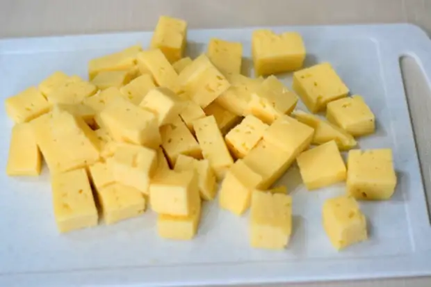 د پف پیسټری پنیر اشتها کونکی ، ترټولو ساده ترکیب: د عکس مرحله 1