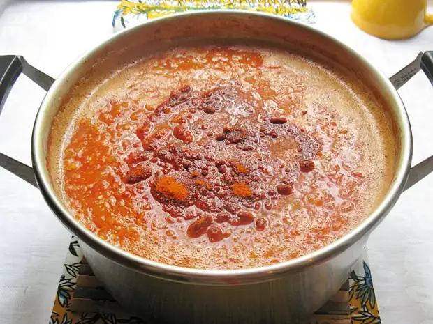 En blanc: tomàquet amb pebre vermell, recepta casolana amb foto