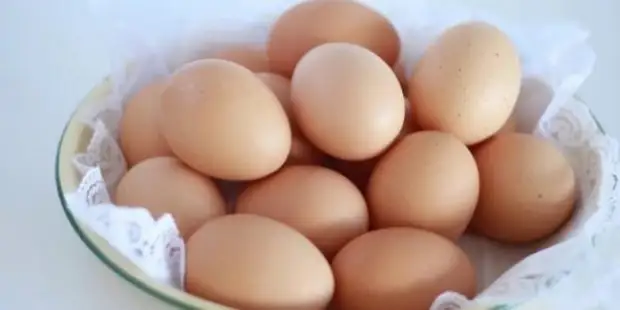 How to boil eggs properly so that the shell does not crack