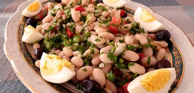 White bean salad - masarap at simpleng mga recipe