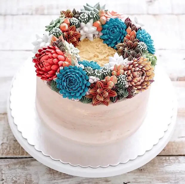 Koki kue Indonesia nggawe succulents sing bisa ditonton