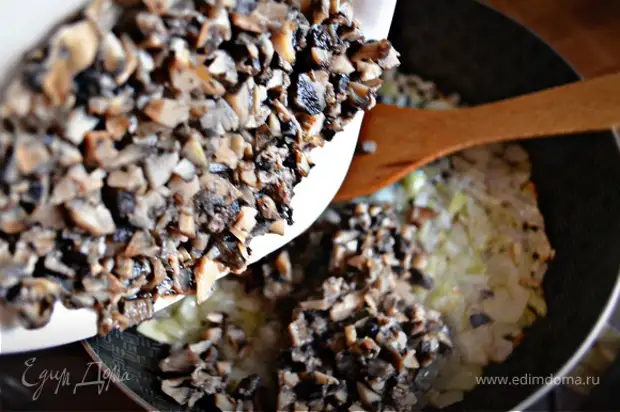 Add pre-boiled and finely chopped wild mushrooms (frozen). I used boiled frozen boletus.