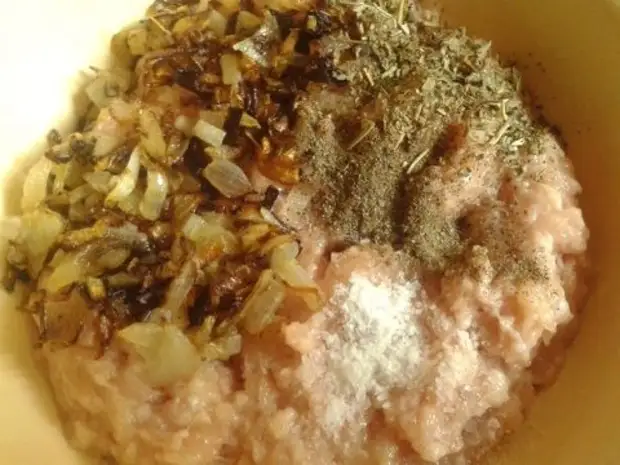 Awọn ododo ọdunkun pẹlu ẹran minced