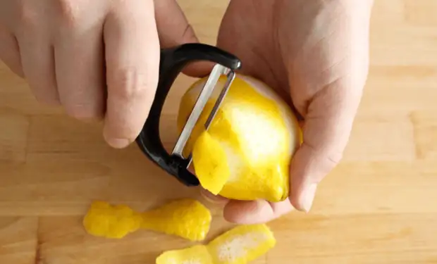 Si të përdorni lëkurën e limonit