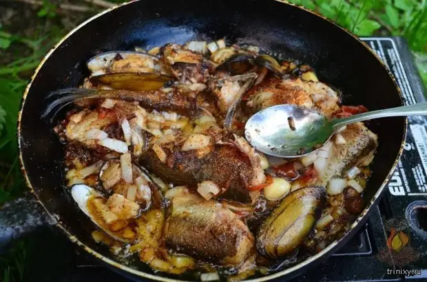 ¡La comida en una caminata y al aire libre siempre es más sabrosa! (22 fotos) almuerzo, naturaleza, barbacoa.