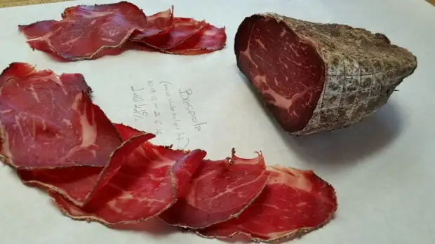 Jinsi bresaola imeandaliwa: Jerky ya mtindo wa Kiitaliano