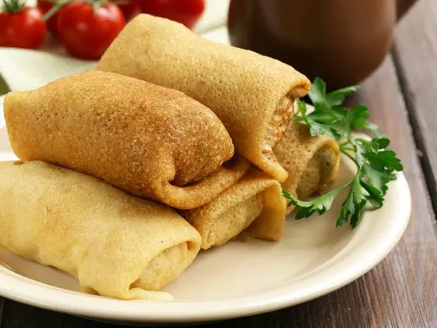 Ụzọ 20 iji jee ozi pancakes mara mma