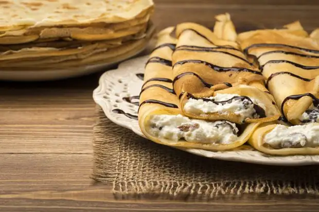 Ụzọ 20 iji jee ozi pancakes mara mma