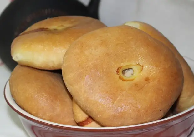 ओवन मा पनीर संग khachapuri