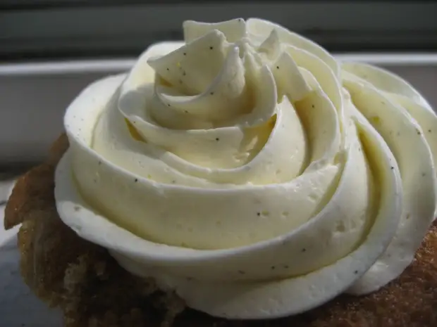 Swiss butter qab zib meringue