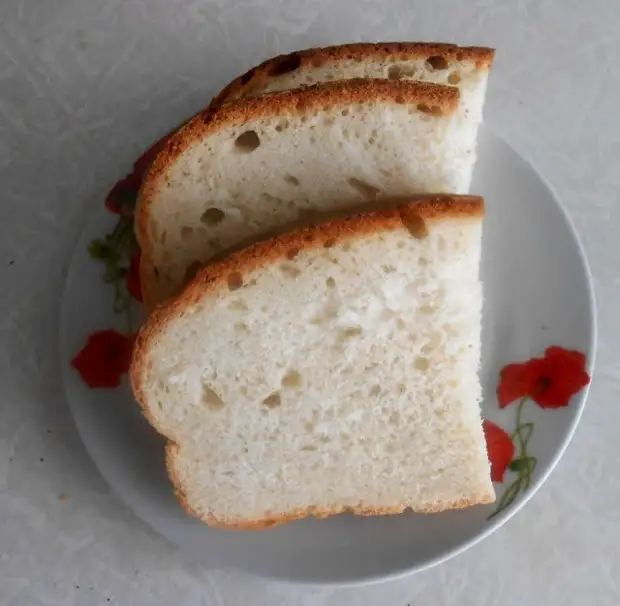 Kotitekoinen leipä - resepti on todistettu vuosien varrella