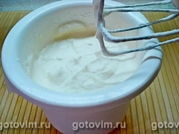 Crème glacée crème brûlée au lait concentré bouilli, étape 02