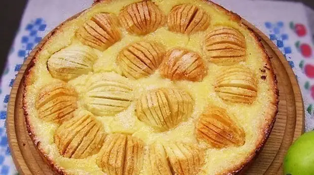 Duha ka dali nga apple dry cake