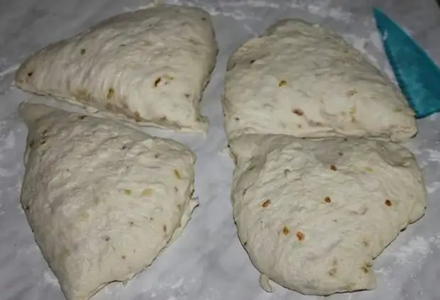 ડુંગળી સાથે Ciabatta