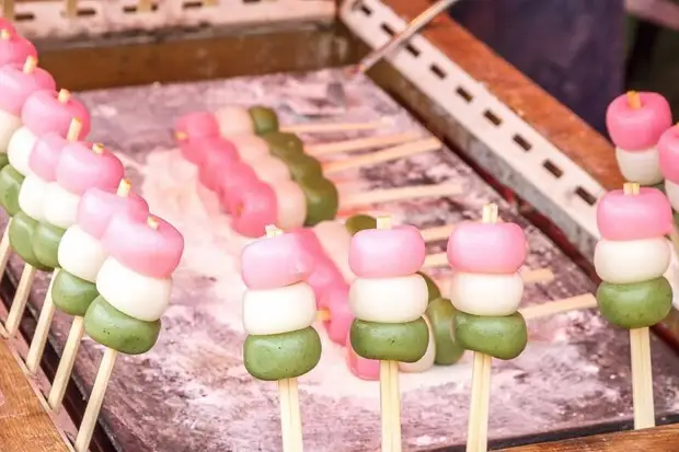 Dango (dango) 美味，食物，不寻常的食物，糖果，日本