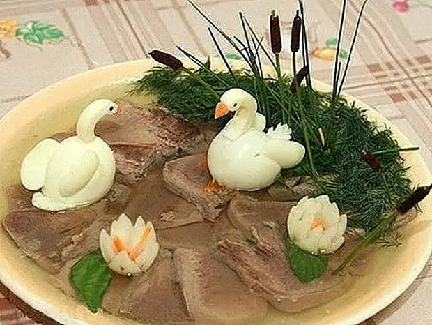 Boiled kwai swan don ƙawata abincinku