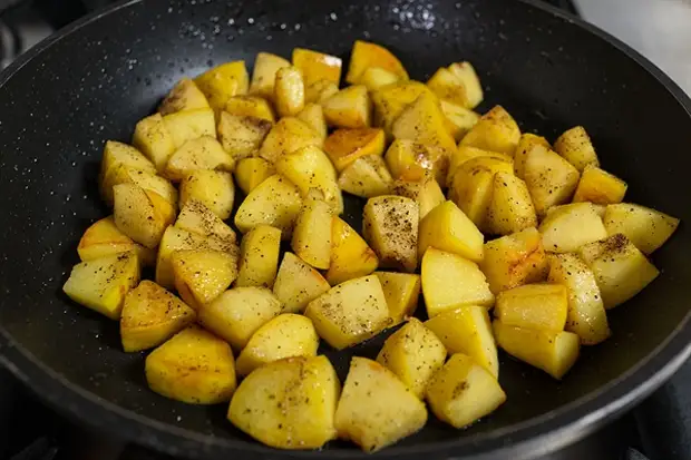 準備食譜的 18 個階段。照片