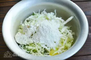 Cabbage cutlets nrog melted cheese: yees duab rau kauj ruam 3