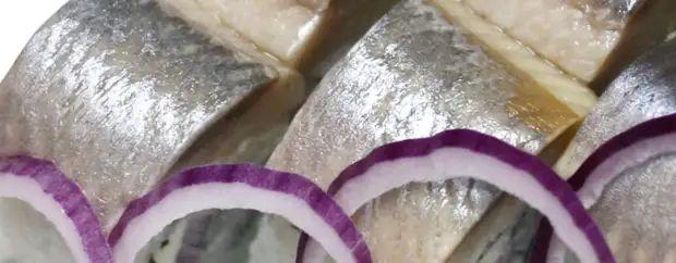 Fa'atama'i i le gagana Rusia. 12 manatu canapé herring