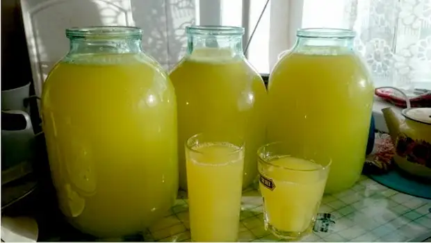 Bawo ni lati ṣe mẹwa liters ti oje lati marun oranges