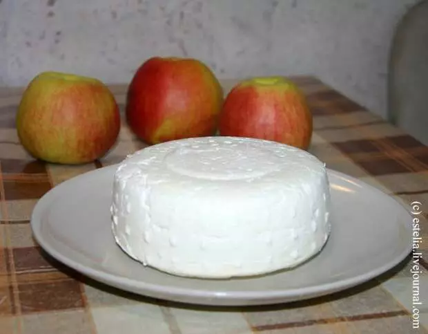 Μαγείρεμα πυτιάς Οσεττικό τυρί στο σπίτι