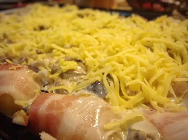 Baked potatoes with bacon in cheese and mushroom sauce. food, recipe, Stason, bacon, mushrooms, meat, long-post, cook at home