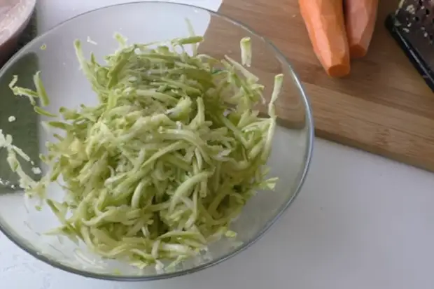 Lewerhappiekoek met zucchini: foto stap 3