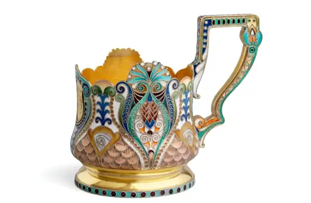 Thé avec histoire - porte-gobelets dans la tradition de l'histoire de la consommation de thé, porte-gobelet, consommation de thé, thé