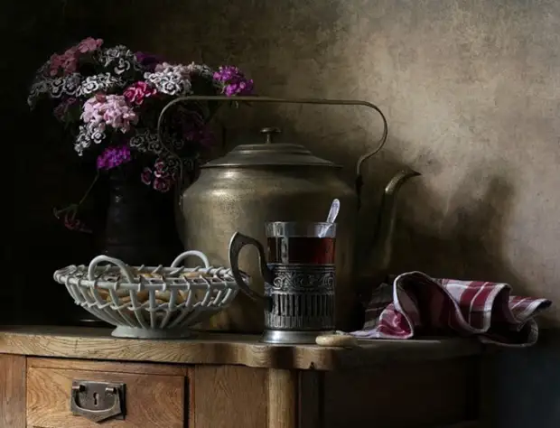 Thé avec histoire - porte-gobelets dans la tradition de l'histoire de la consommation de thé, porte-gobelet, consommation de thé, thé