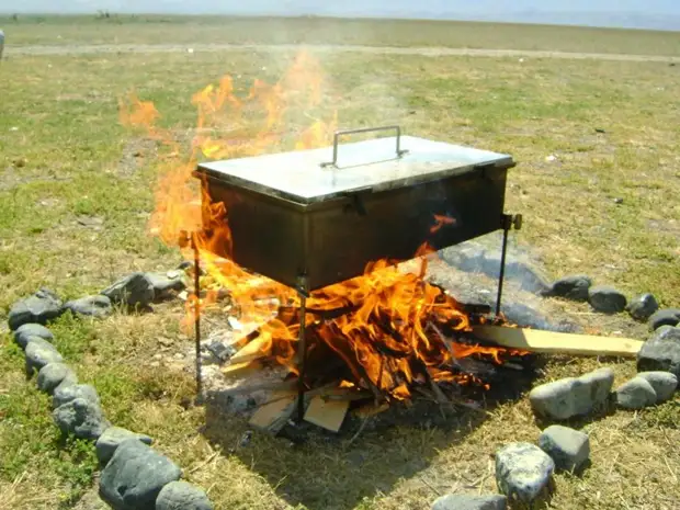 Koktalnitsa en curso: comida, pratos de peixe